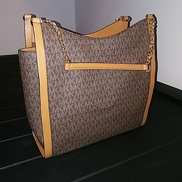 Michael Kors | Bags | Authentic Michael Kors Tote | Poshmark